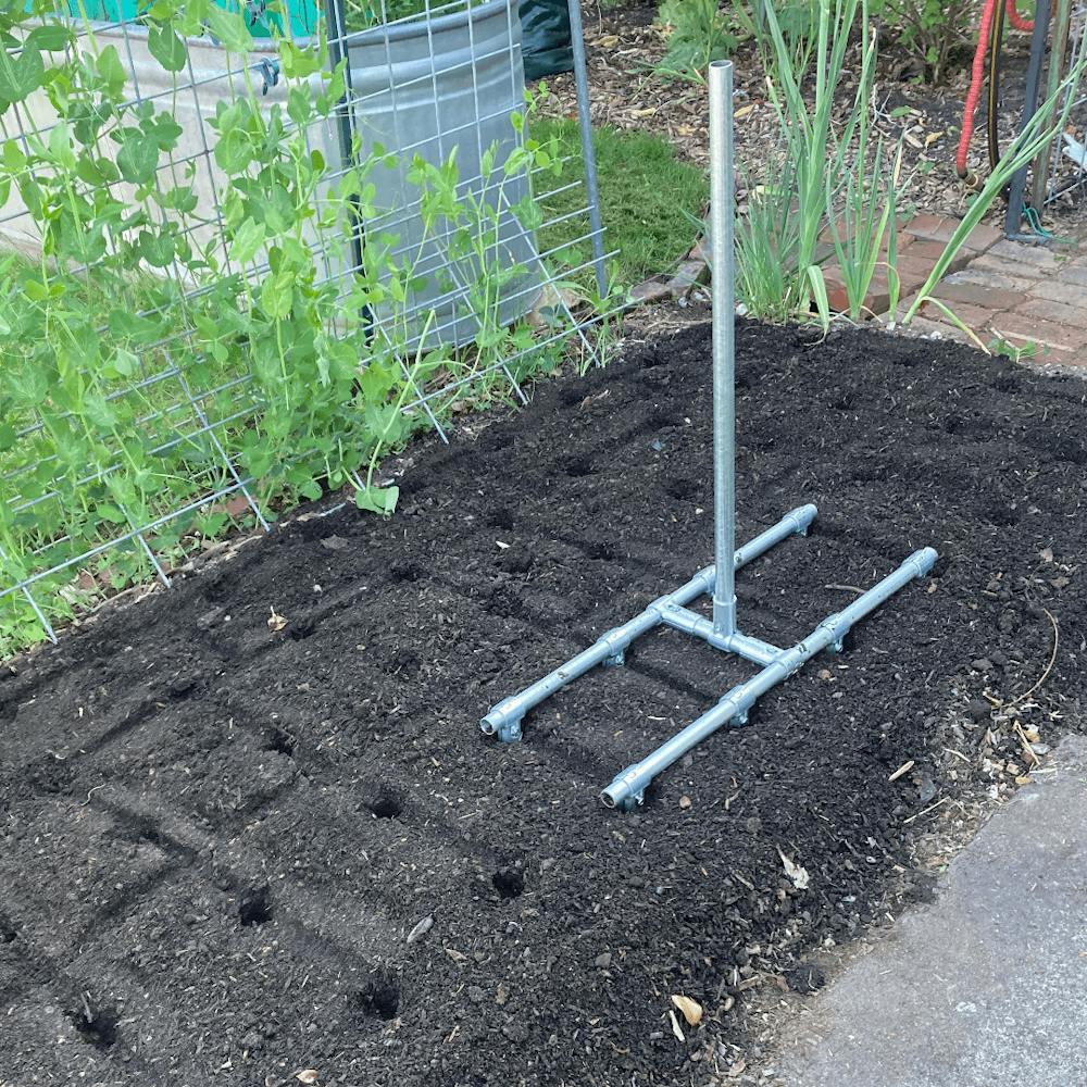 Robert put together this little gadget for creatin...